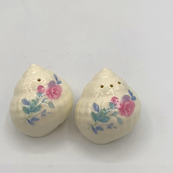 Mikasa | Kitchen | Mikasa Shell Salt And Pepper | Poshmark